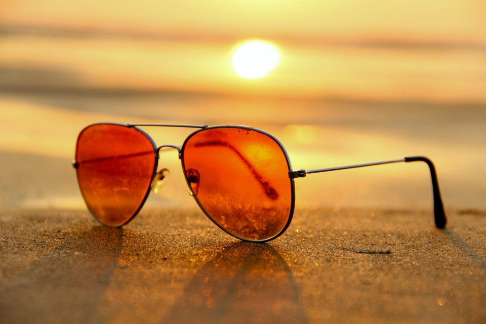8 Easy Ways To Identify Good vs Bad Quality Sunglasses - Exposay 2025